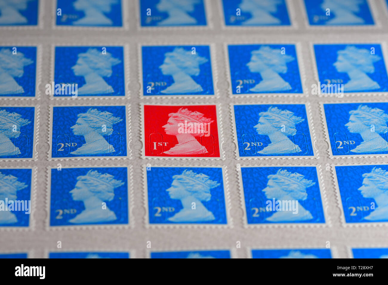 1st class england stamp queen hi-res stock photography and images - Alamy