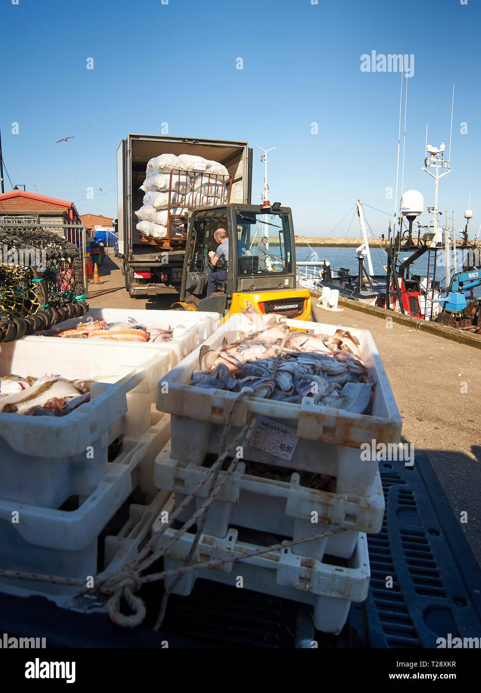 Uk truck being loaded hi-res stock photography and images - Alamy