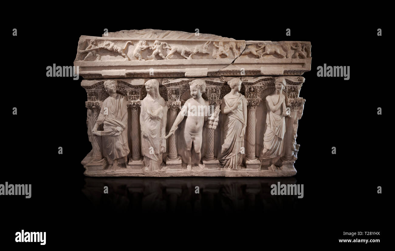 Roman relief sculpted sarcophagus with kline couch lid, "Columned ...