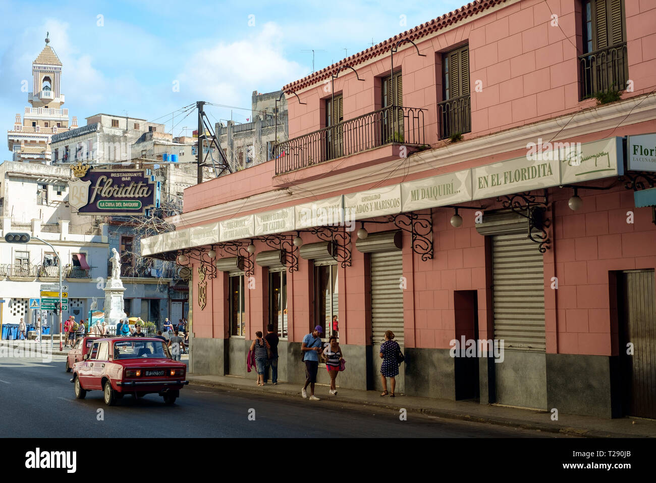 Ernest hemingway cuba floridita hi-res stock photography and images - Alamy