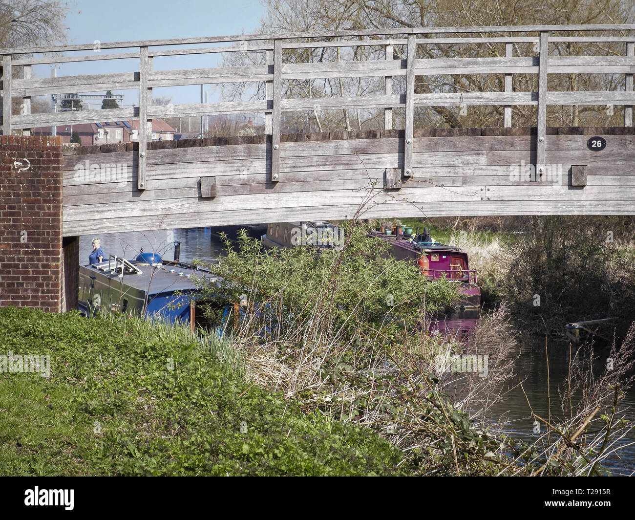 Boat entering lock Stock Photo - Alamy