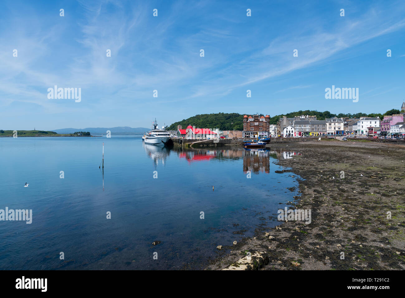 The seafront harbour of and beach in Oban, Scotland,UK Stock Photo - Alamy