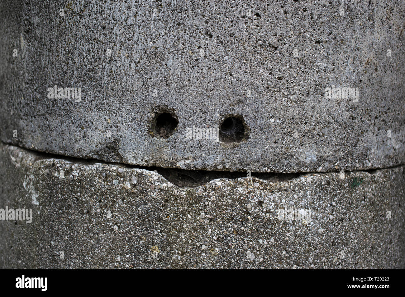 Stone with smiley face hi-res stock photography and images - Alamy