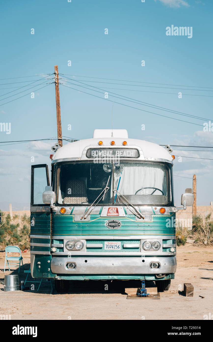 Bombay Beach bus in Bombay Beach, on the Salton Sea in California Stock ...
