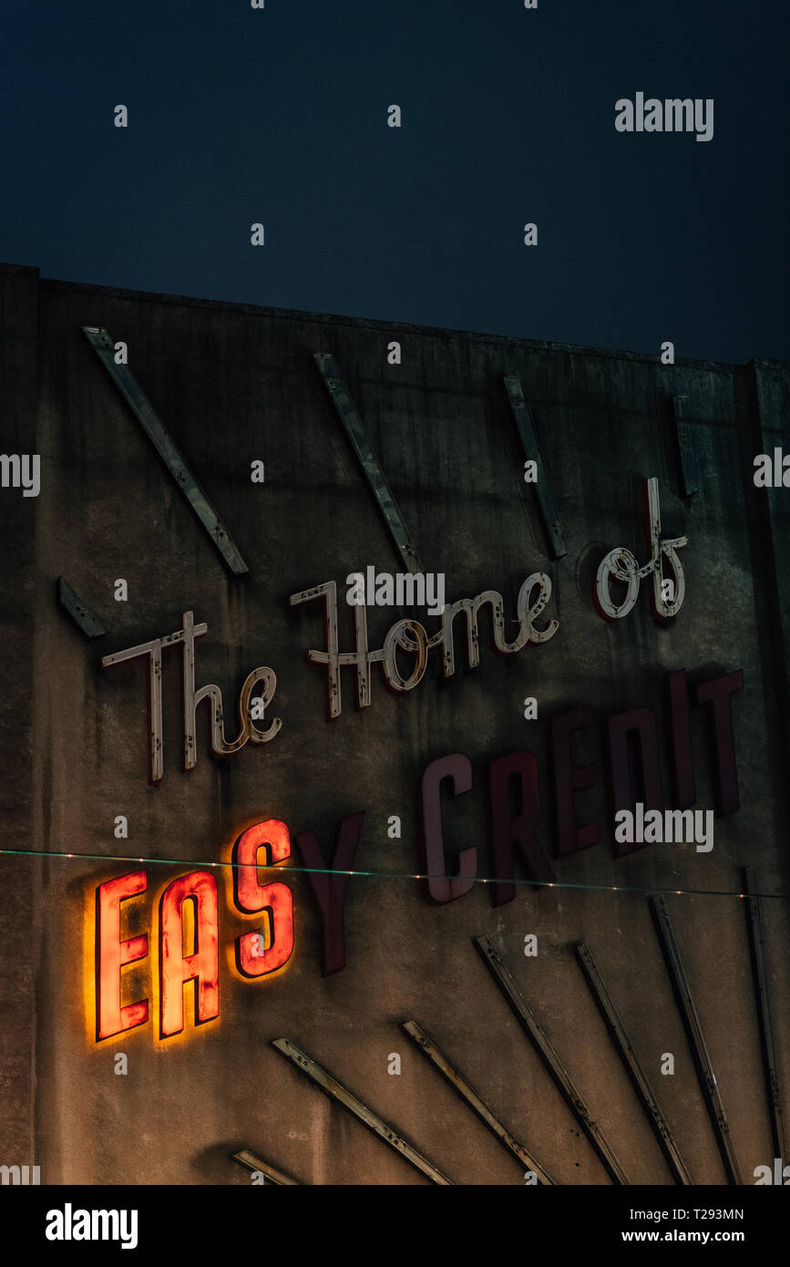 Clothing sign hi-res stock photography and images - Alamy