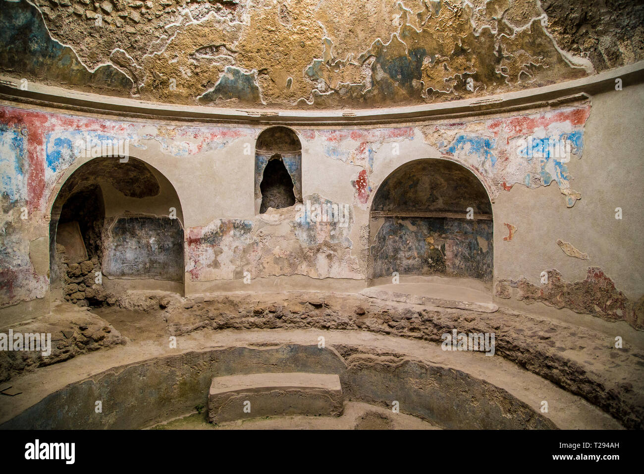 Romans baths hi-res stock photography and images - Alamy