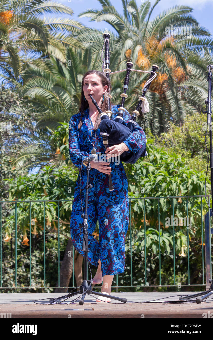 Award winning Scottish folk singer/musician, Julie Fowlis, in concert ...