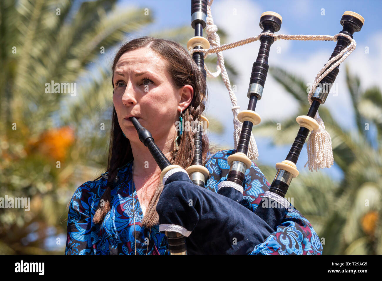 Award winning Scottish folk singer/musician, Julie Fowlis, in concert ...