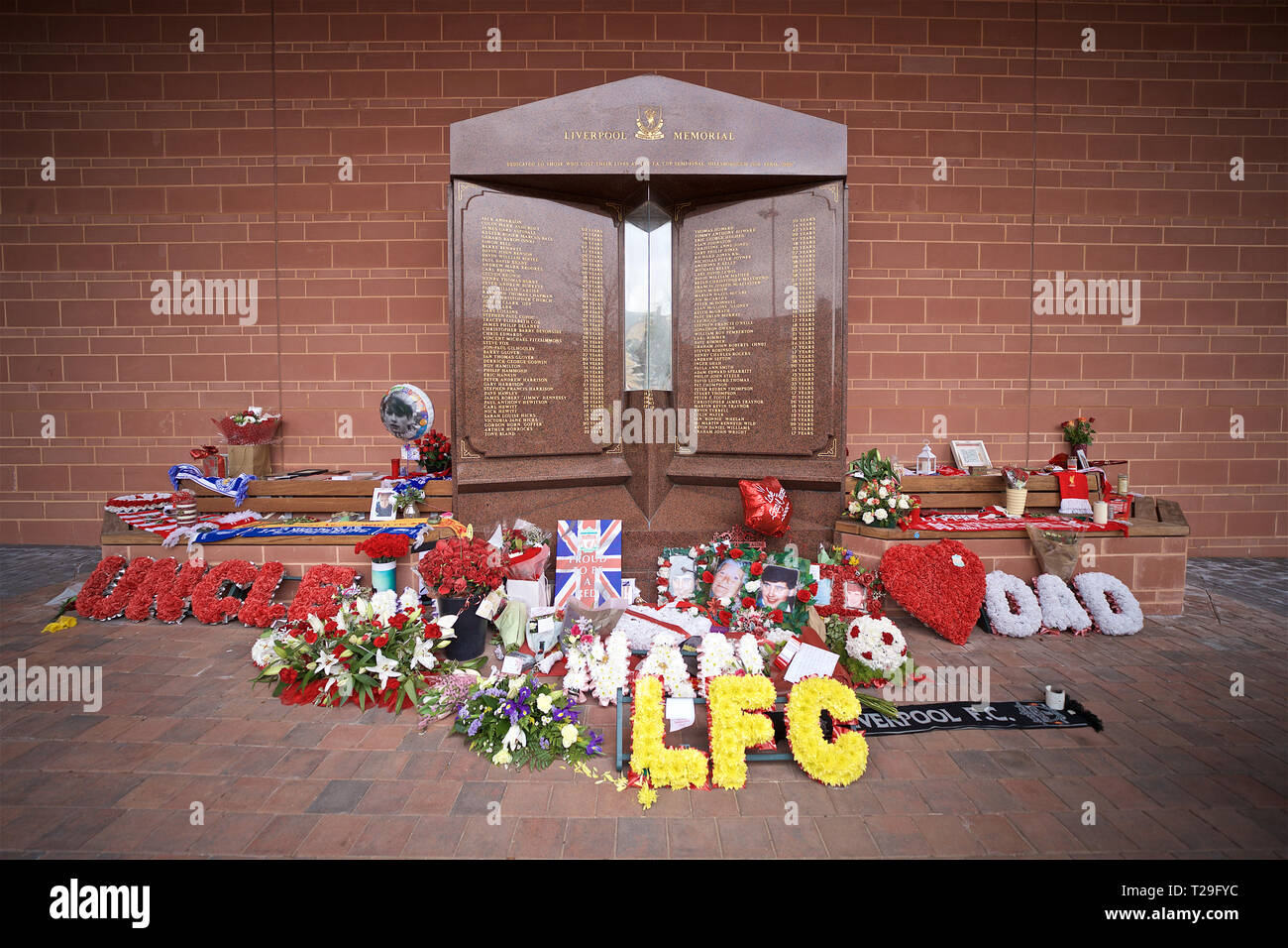Hillsborough memorial anfield hi-res stock photography and images - Alamy