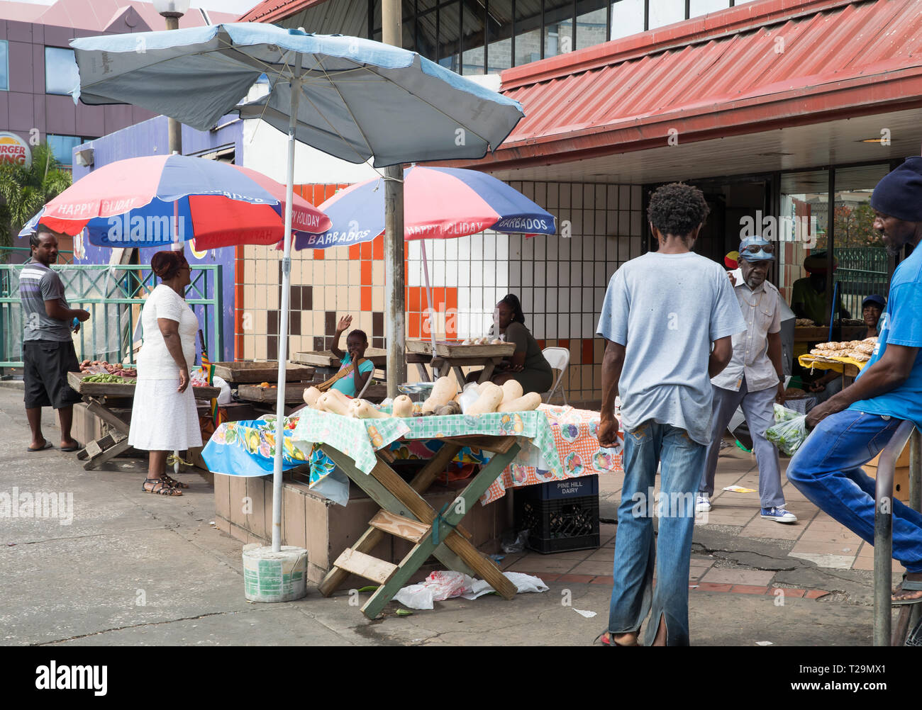 Bridgetown barbados shopping shops hi-res stock photography and images ...