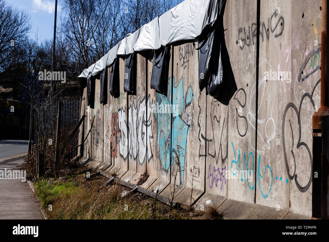 graffiti on wall, Leeds Stock Photo - Alamy