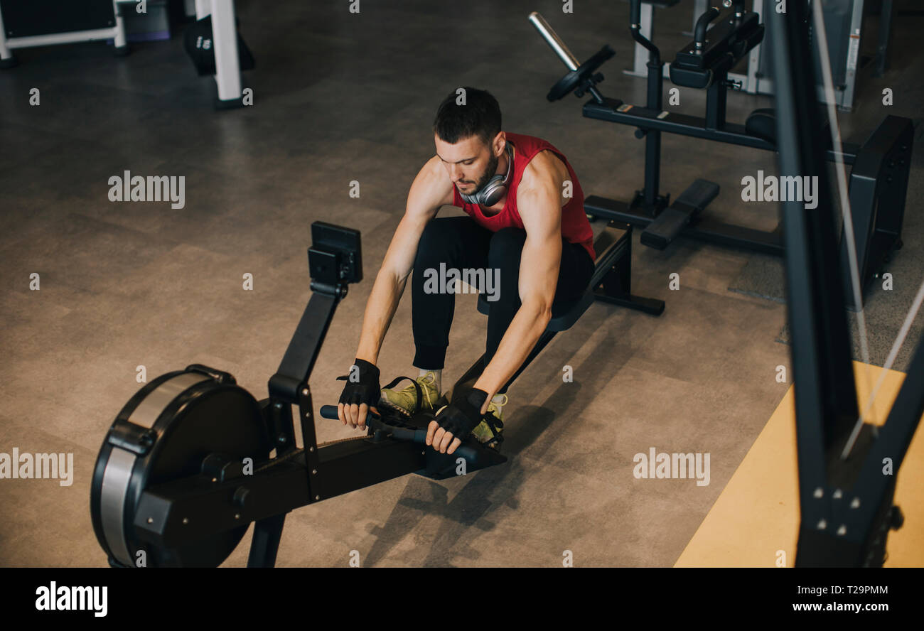 Back view people and club hi-res stock photography and images - Alamy