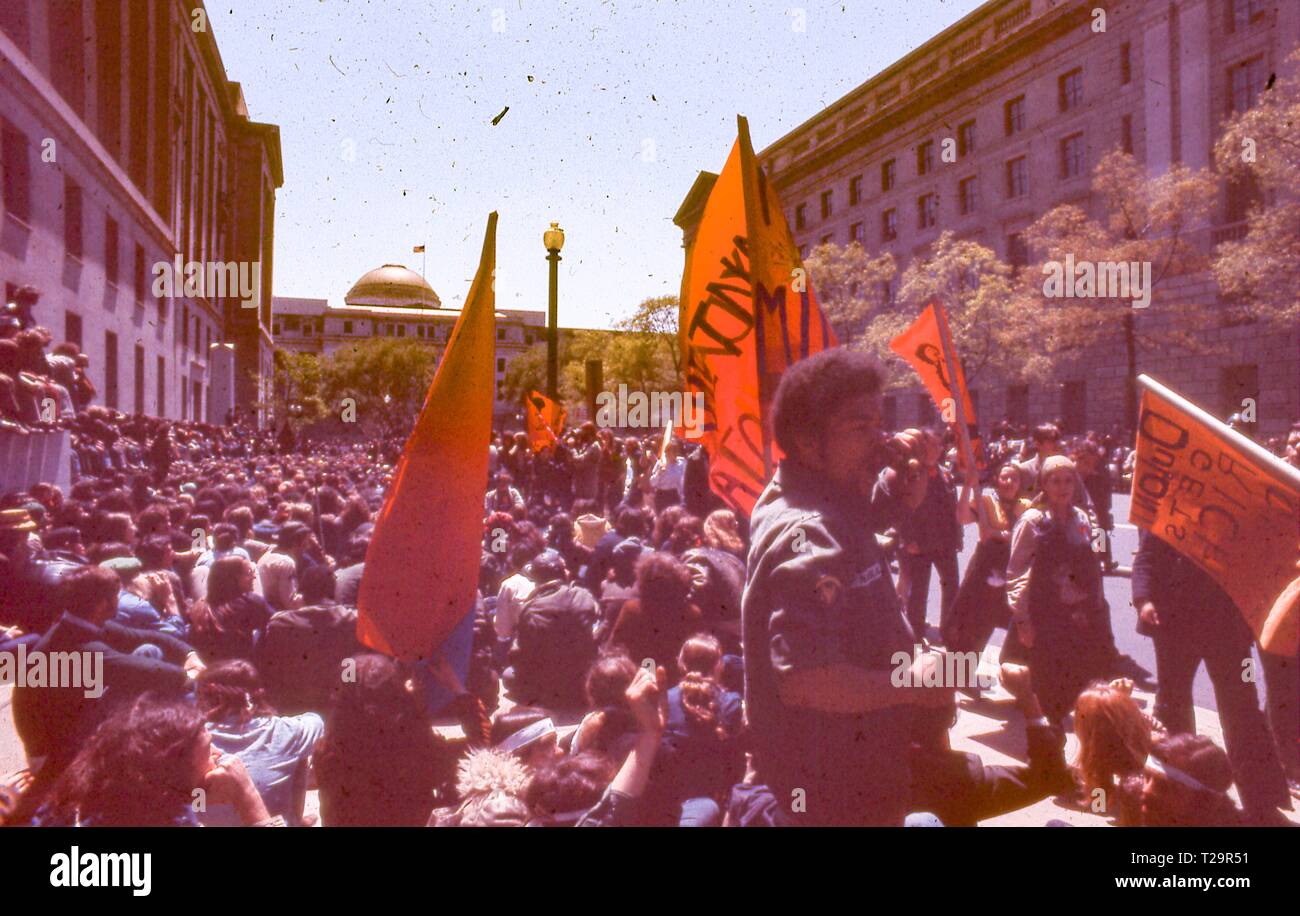 Crowd protest 1971 usa hi-res stock photography and images - Alamy