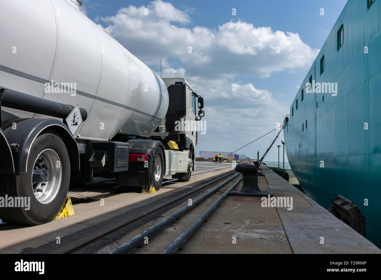 Fuel tanker truck Stock Photo - Alamy