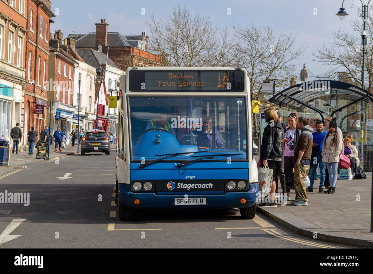 Old bus shelter bus stop hi-res stock photography and images - Alamy