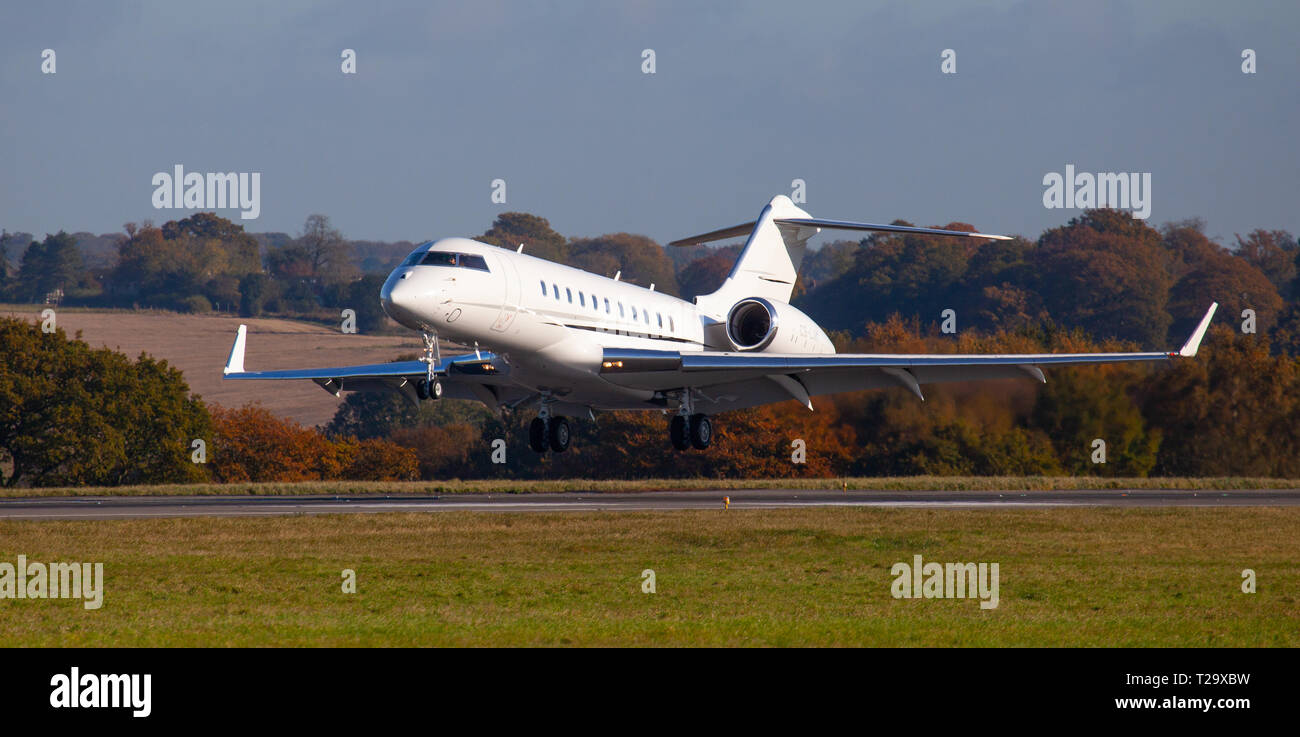 Bombardier global 5000 hi-res stock photography and images - Alamy