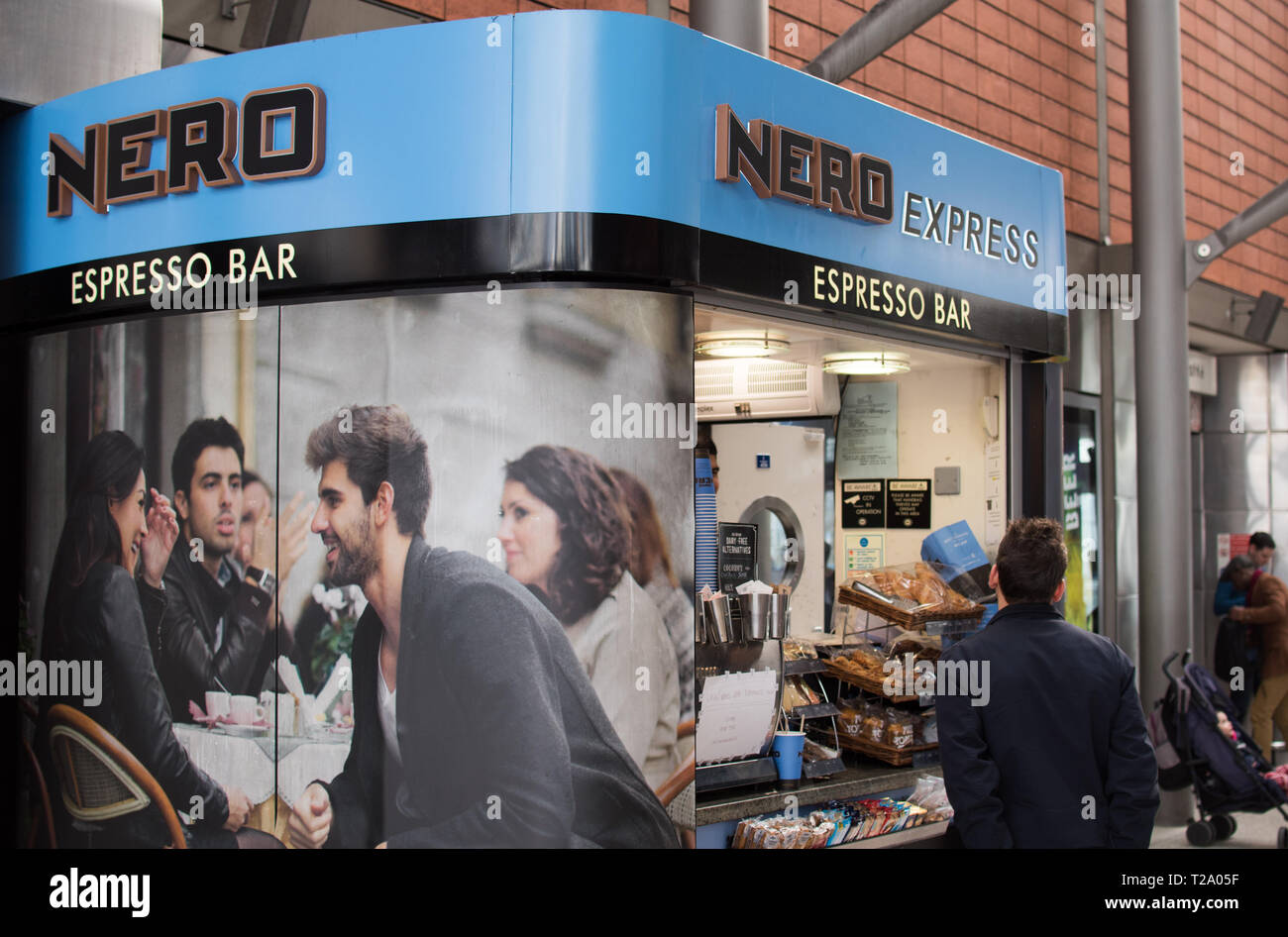 Cafe nero uk hi-res stock photography and images - Alamy
