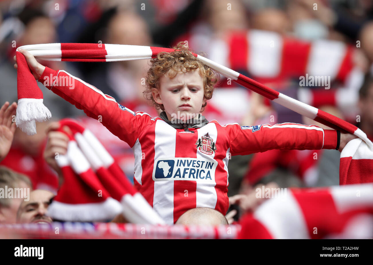 Sunderland fan scarf hi-res stock photography and images - Alamy