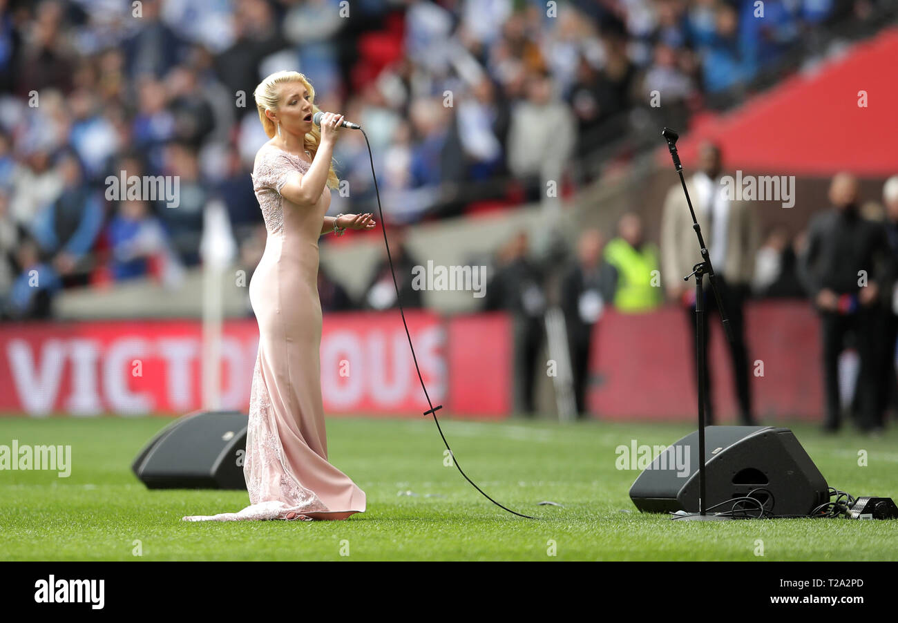 Emily haig sings national anthem hi-res stock photography and images ...