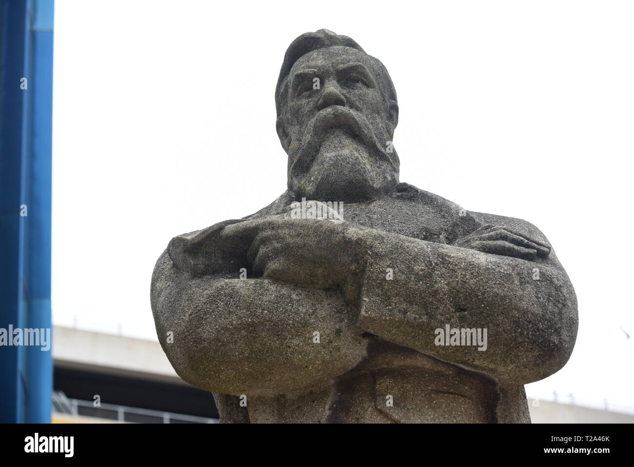 Manchester engels statue hi-res stock photography and images - Alamy