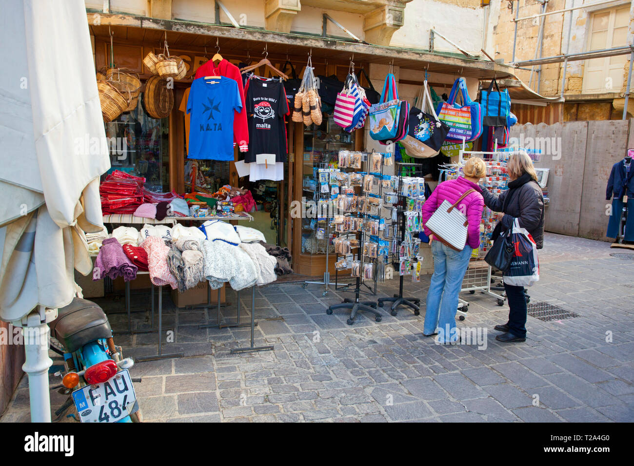 Women in t shirts hi-res stock photography and images - Alamy