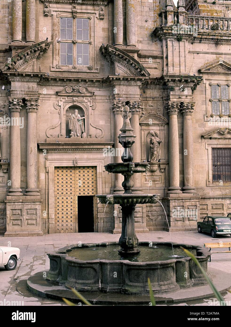 MONASTERIO. Location: MONASTERIO DE SAN SALVADOR / AYUNTAMIENTO ...