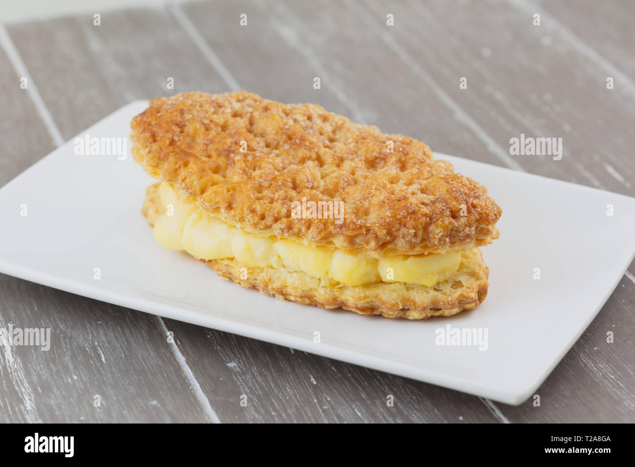 La Lengua de Creu, is a centennial dessert typical of a region of Spain ...
