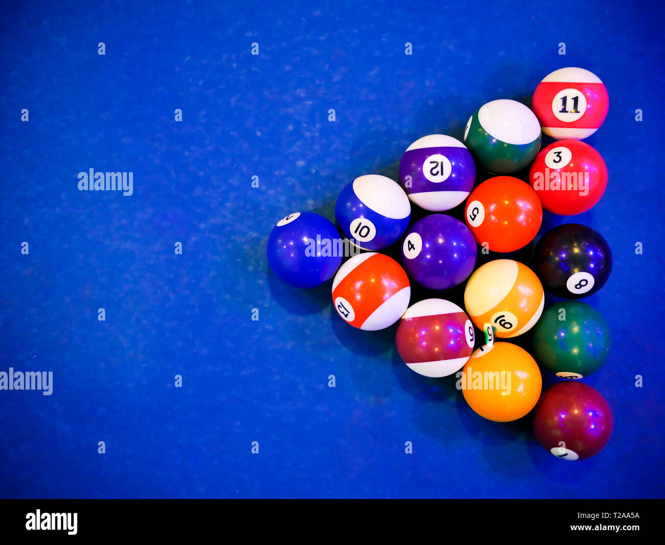 Snooker ball pyramid hi-res stock photography and images - Alamy