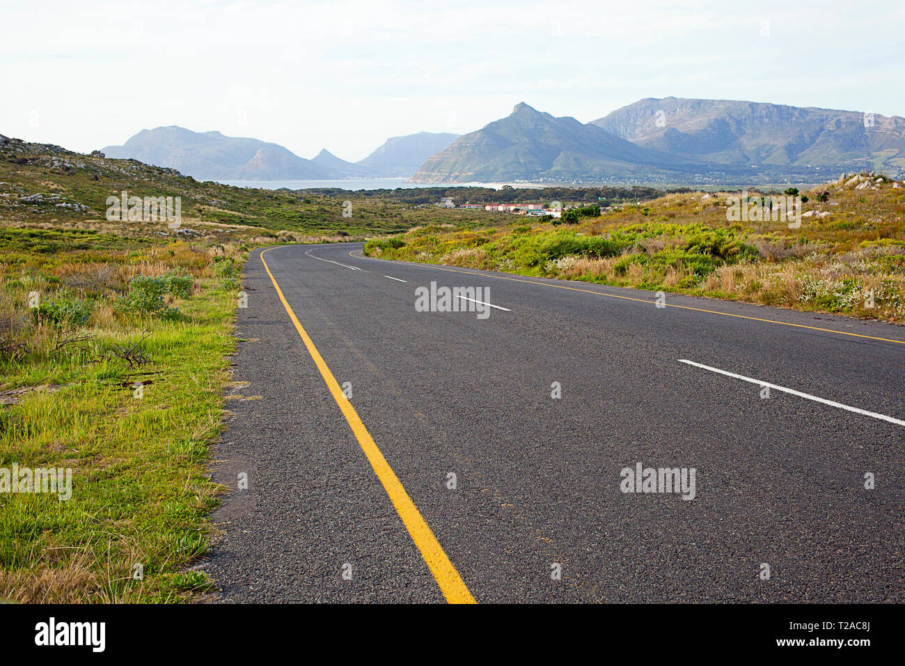 Tarred road hi-res stock photography and images - Alamy