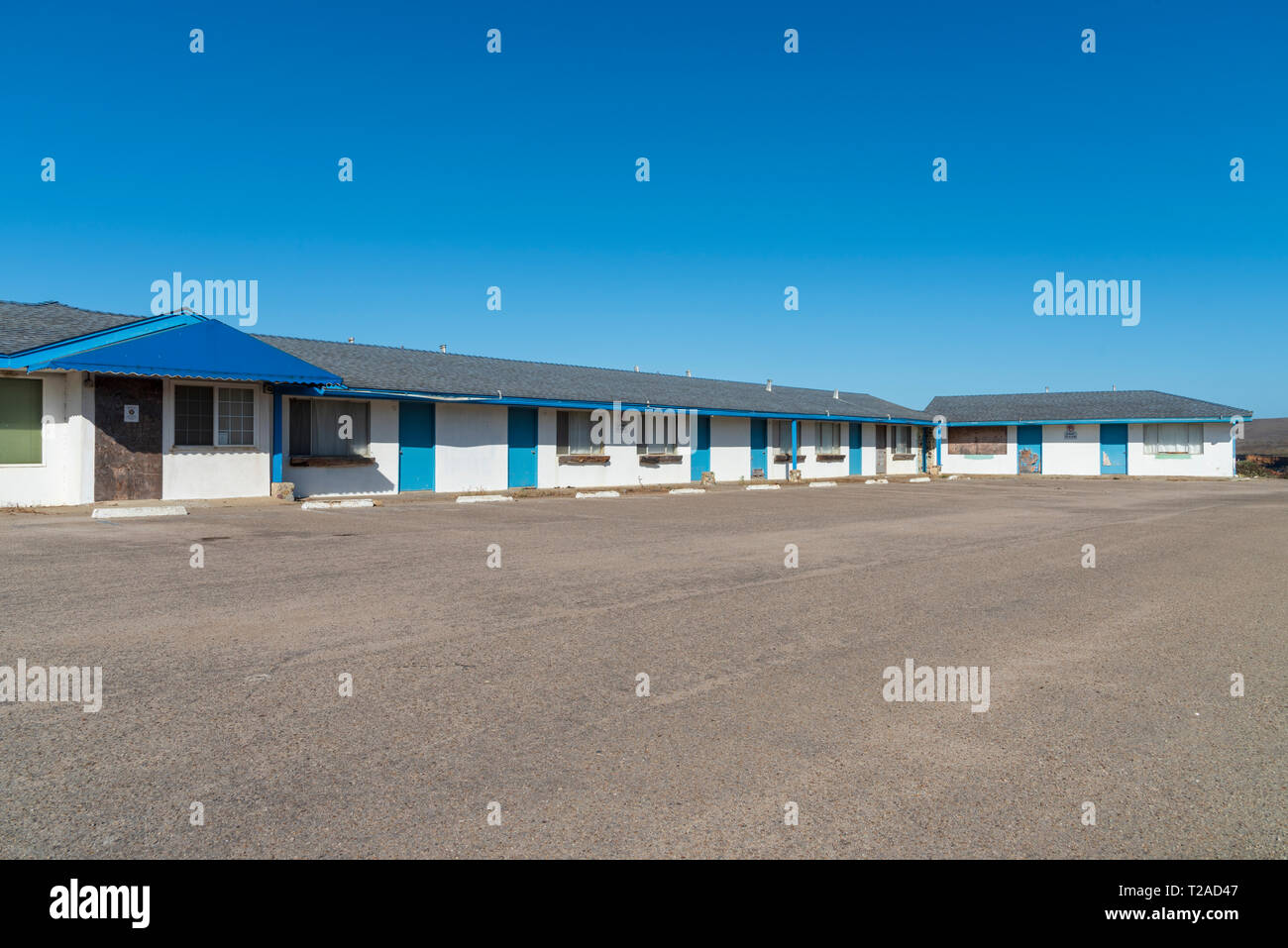 Old motel building hi-res stock photography and images - Alamy