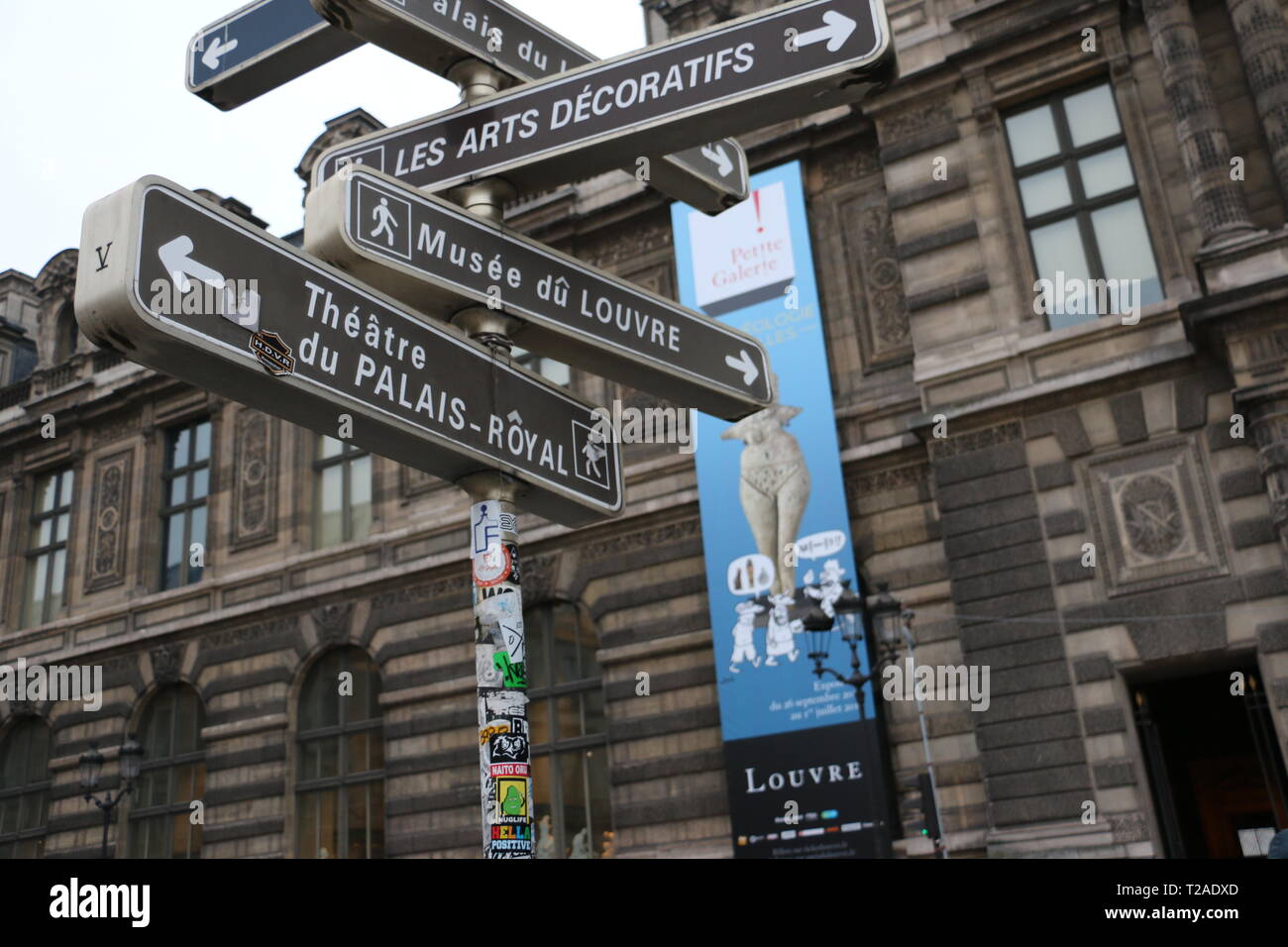 Paris France. directions sign outside of the Louvre mueum. 2019 Stock ...