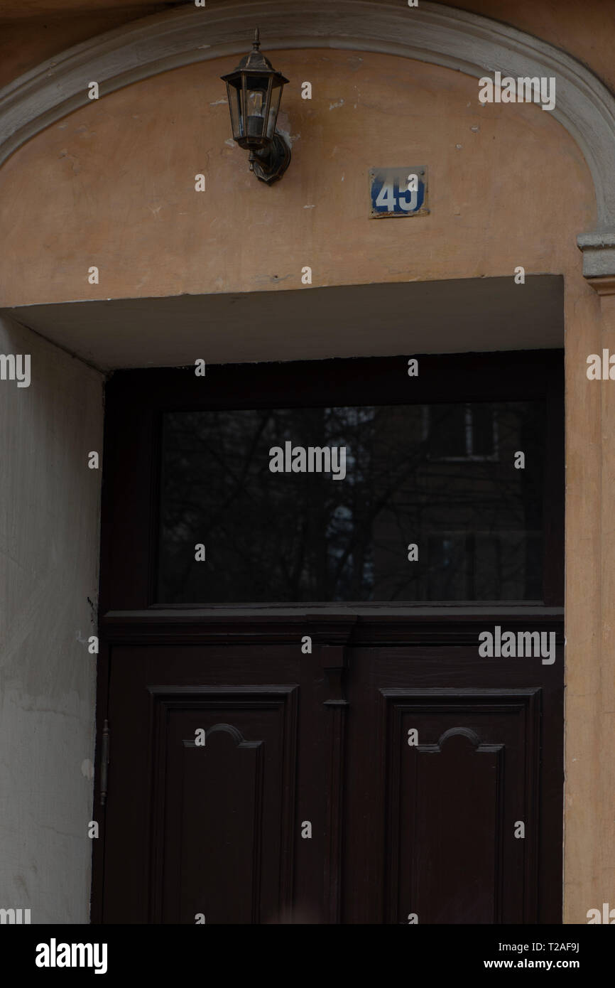 Entrance door design hi-res stock photography and images - Alamy