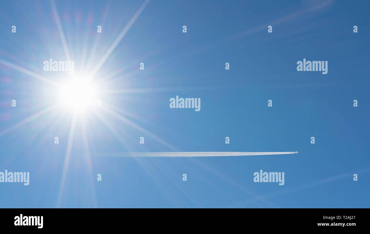 Clear sunshine hi-res stock photography and images - Alamy