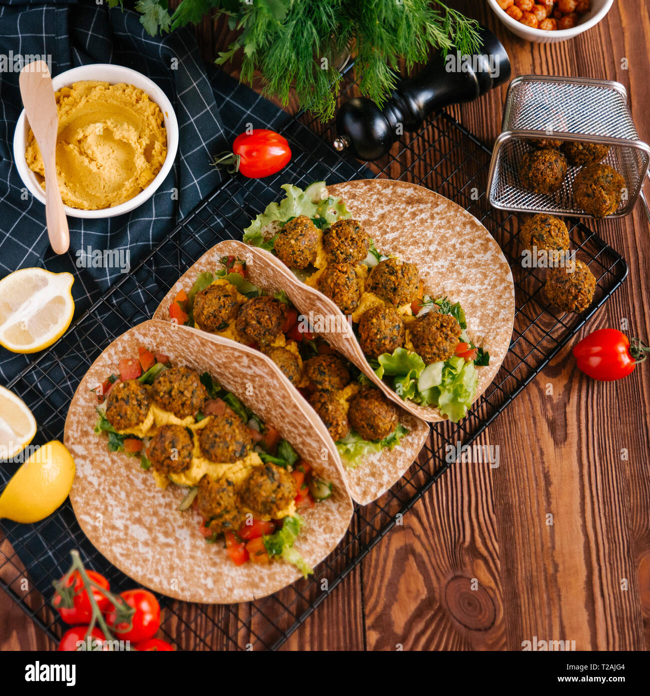 Falafel wrap hi-res stock photography and images - Alamy