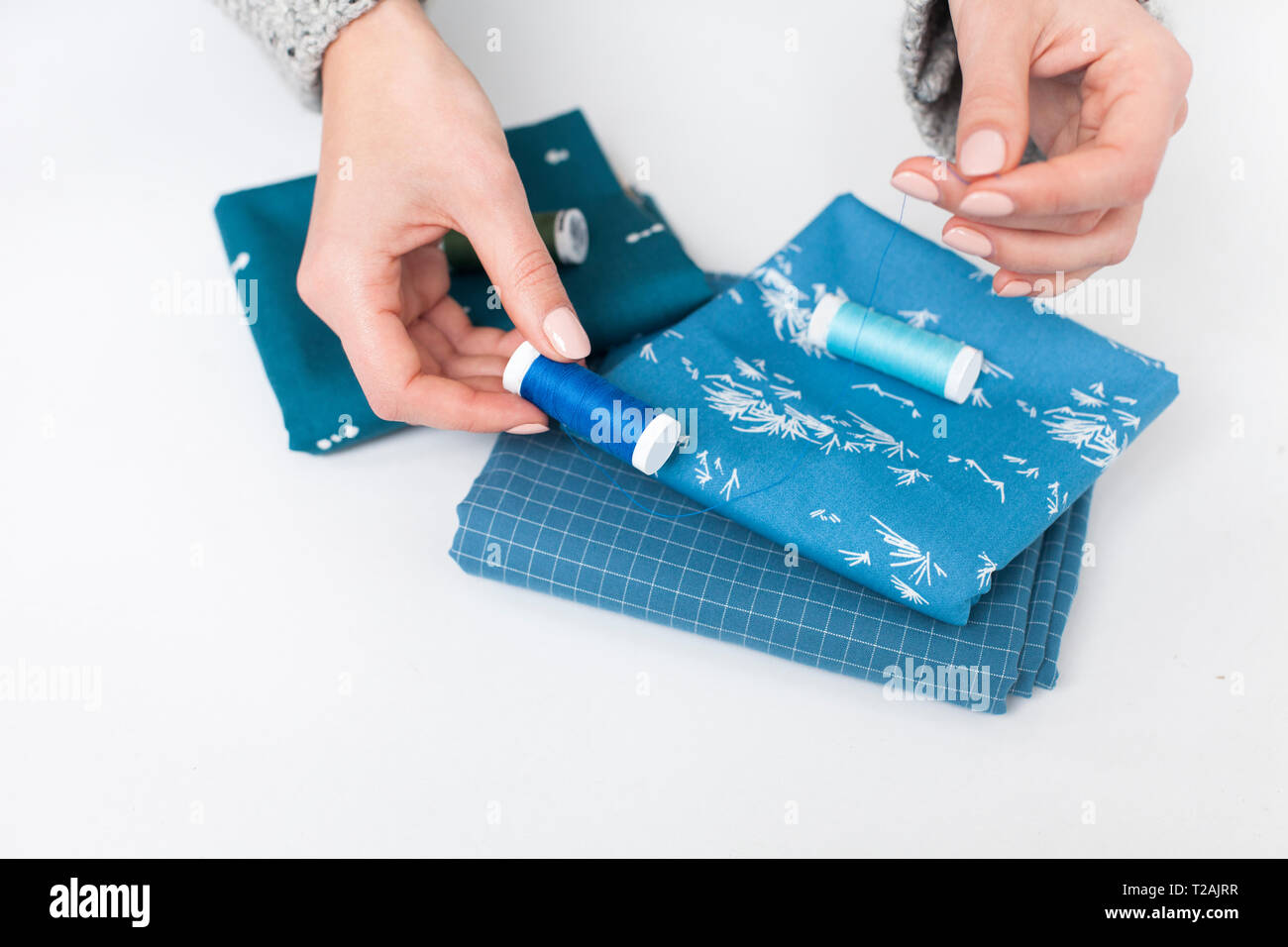 Image matching hi-res stock photography and images - Alamy