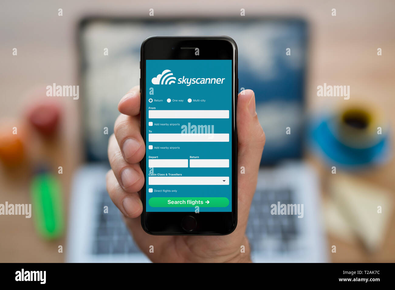 Logo skyscanner hi-res stock photography and images - Alamy