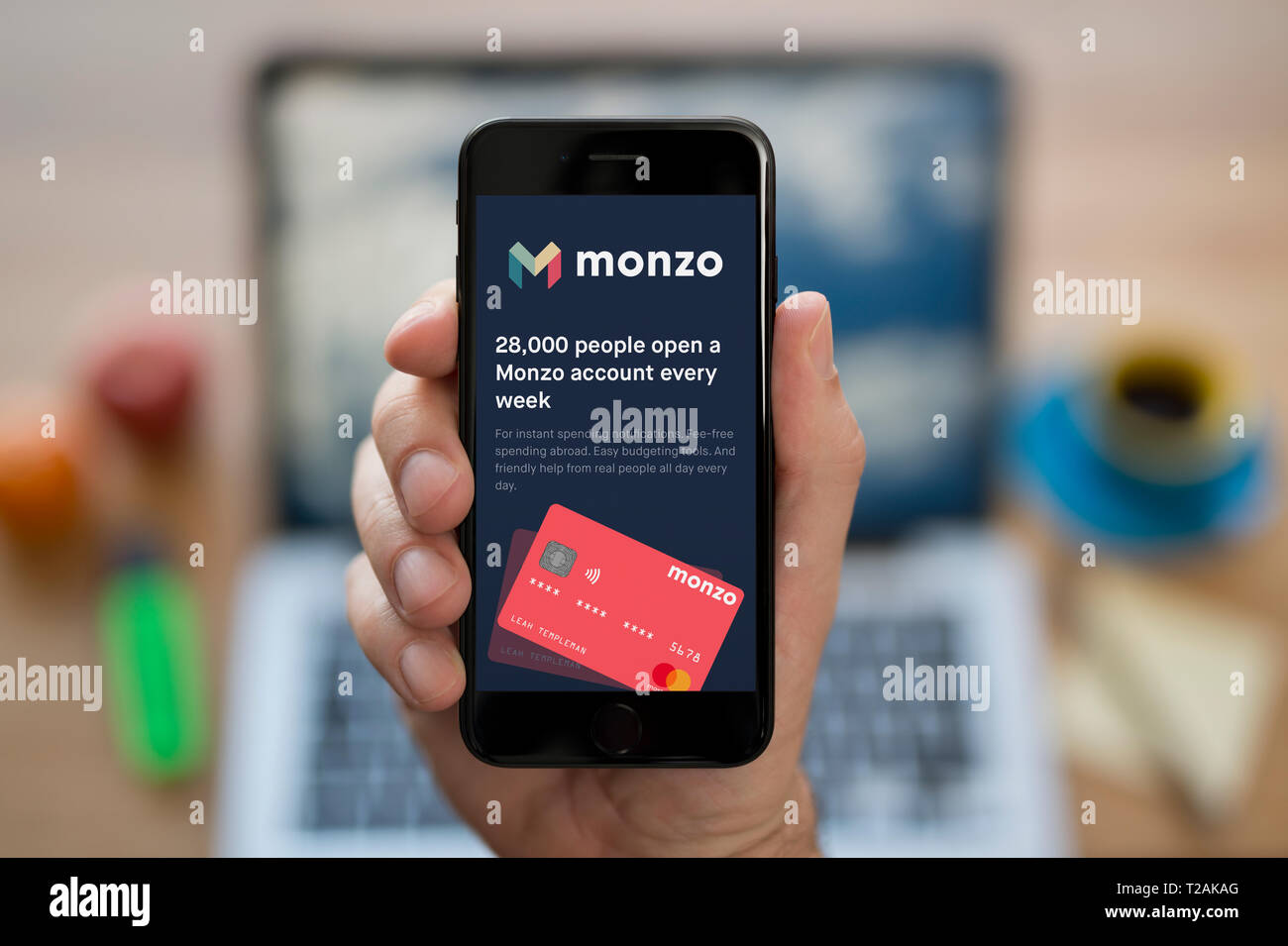 Monzo bank app hi-res stock photography and images - Alamy