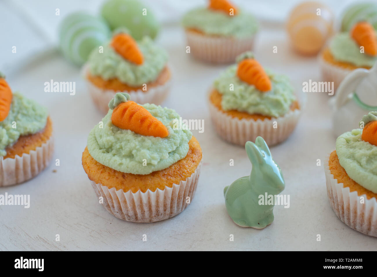 Salted caramel muffins hi-res stock photography and images - Alamy