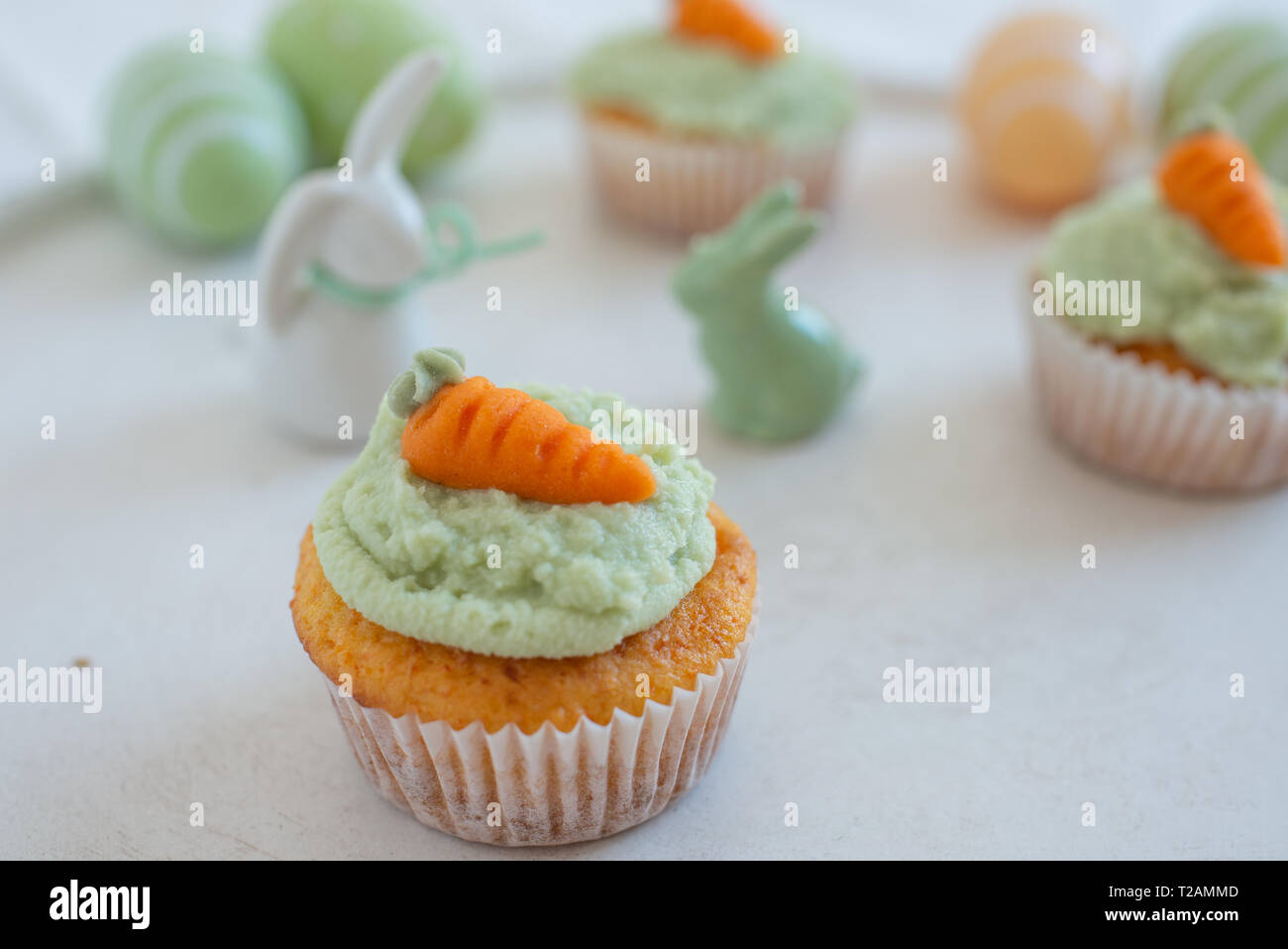 Salted caramel muffins hi-res stock photography and images - Alamy