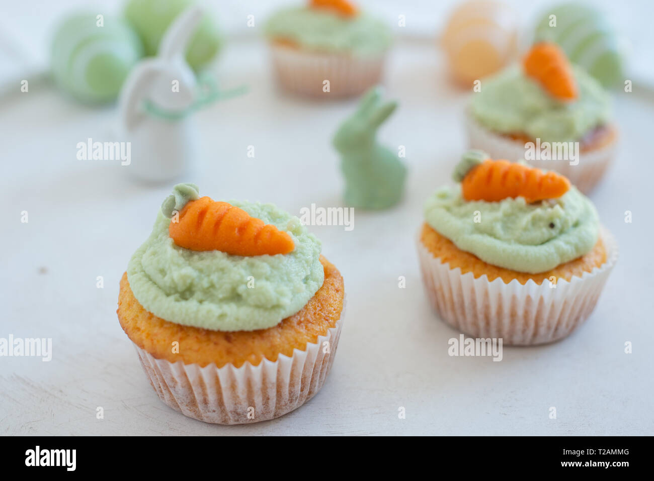 Salted caramel muffins hi-res stock photography and images - Alamy