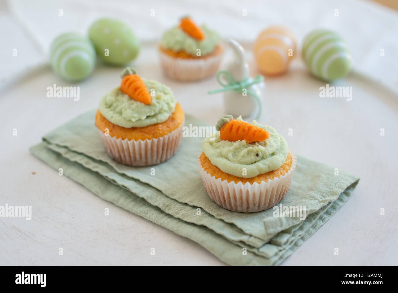 Salted caramel muffins hi-res stock photography and images - Alamy