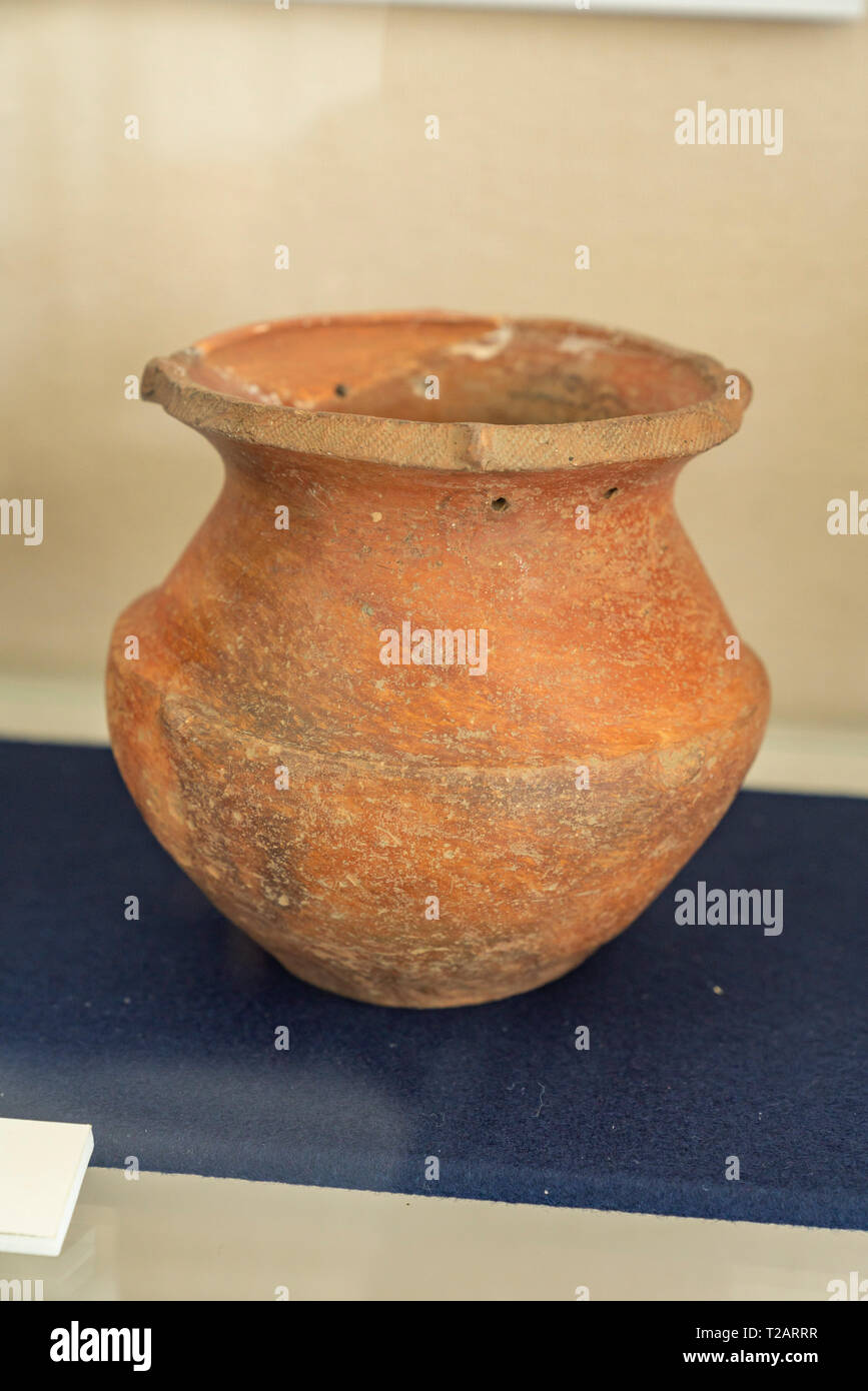 The yayoi period pottery japan hi-res stock photography and images - Alamy