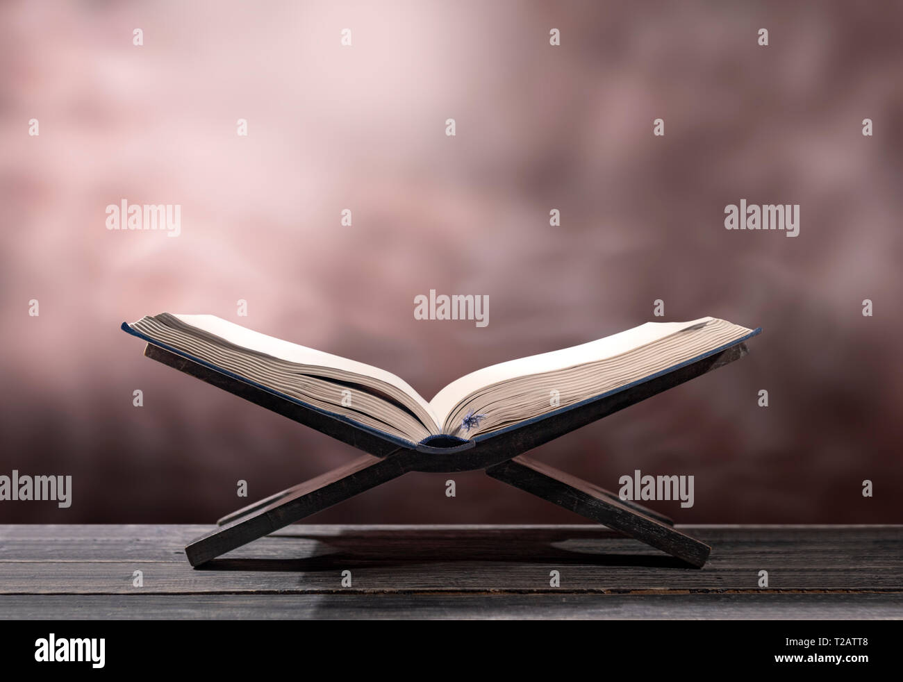 Opened quran hi-res stock photography and images - Alamy