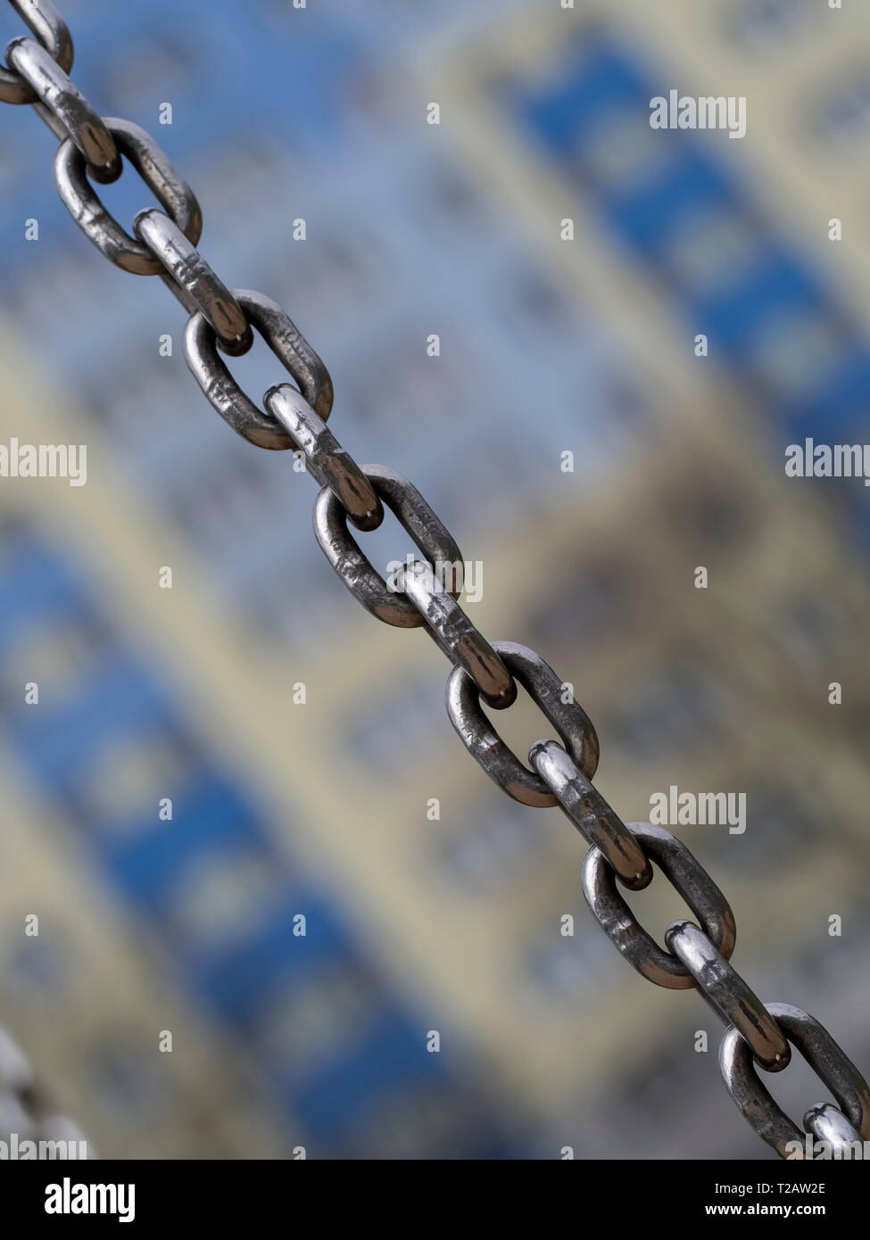Shiny steel chain carry heavy weight for construction Stock Photo - Alamy