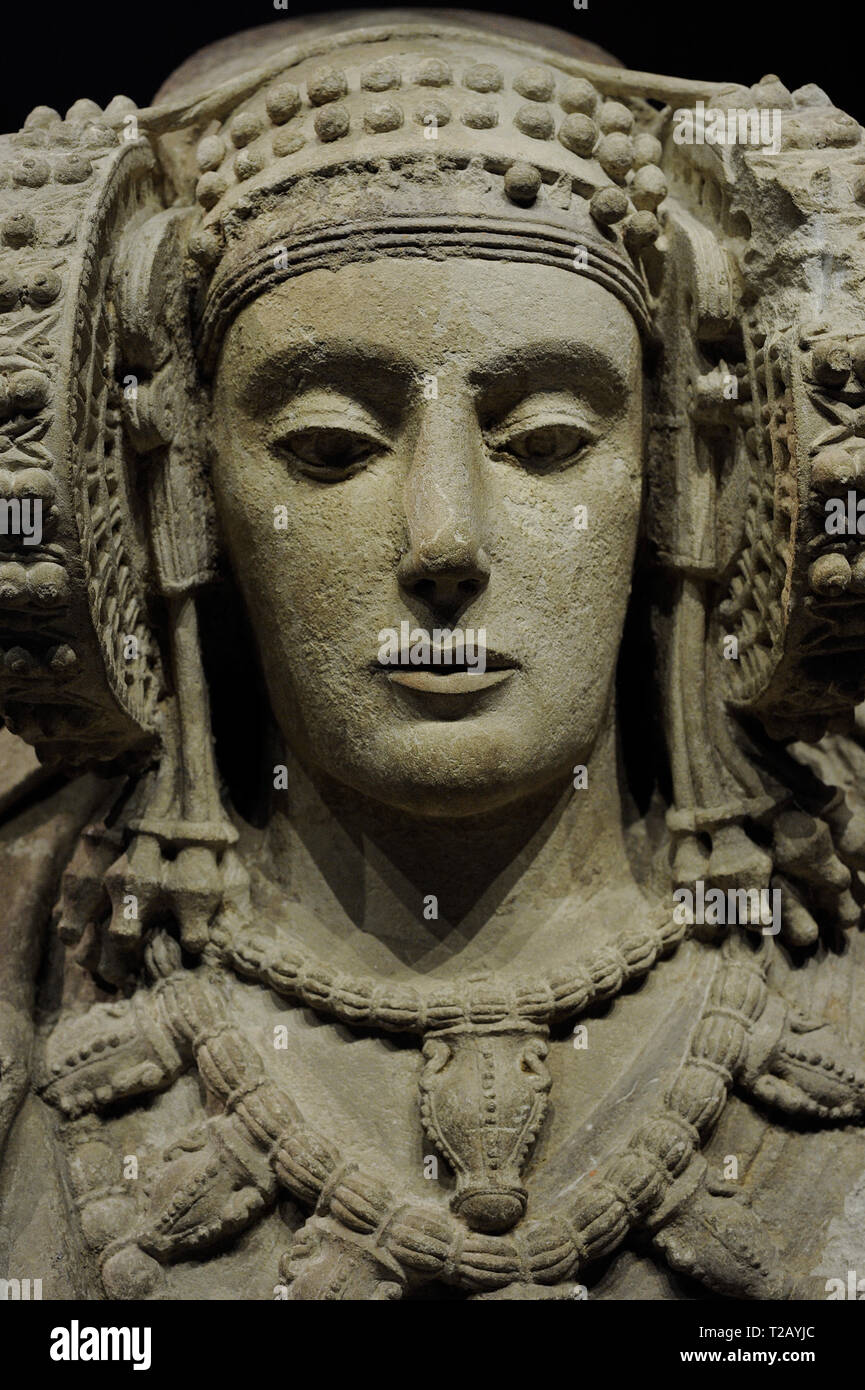 Lady of elx sculpture hi-res stock photography and images - Alamy