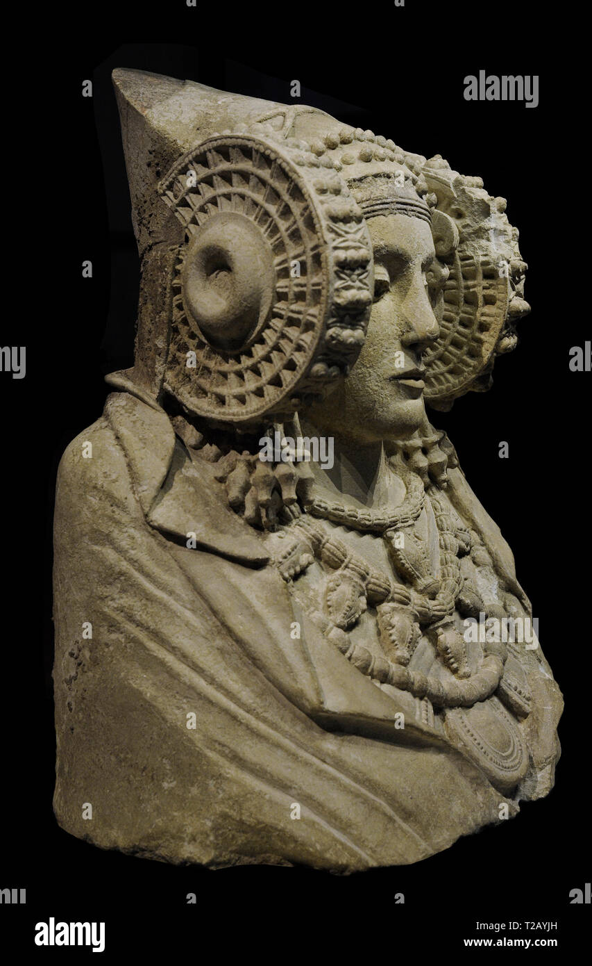 Lady of elx sculpture hi-res stock photography and images - Alamy