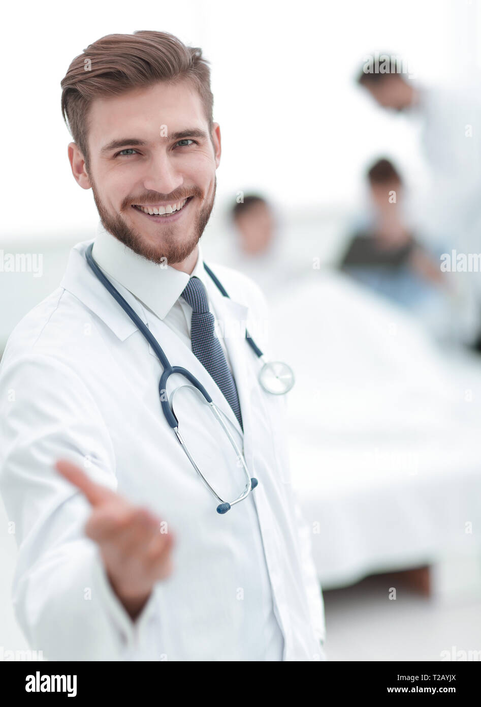 portrait of a smiling doctor Stock Photo - Alamy