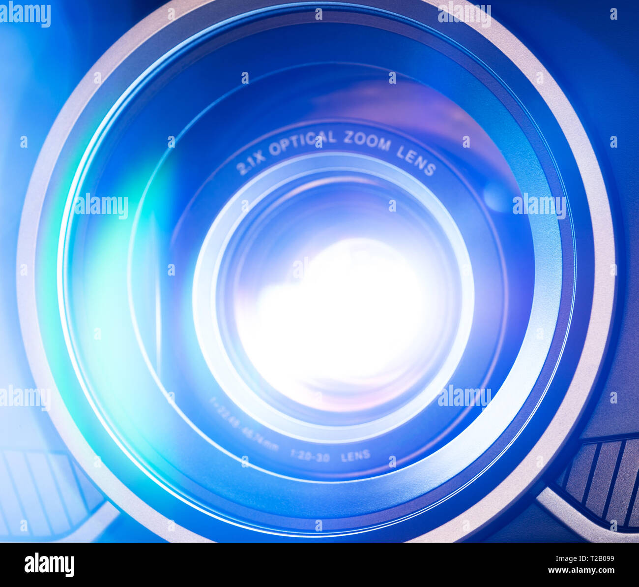 Modern digital cinema projector hi-res stock photography and images - Alamy