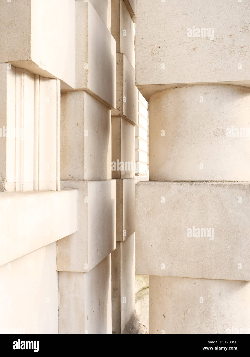 Portland stone pillar hi-res stock photography and images - Alamy