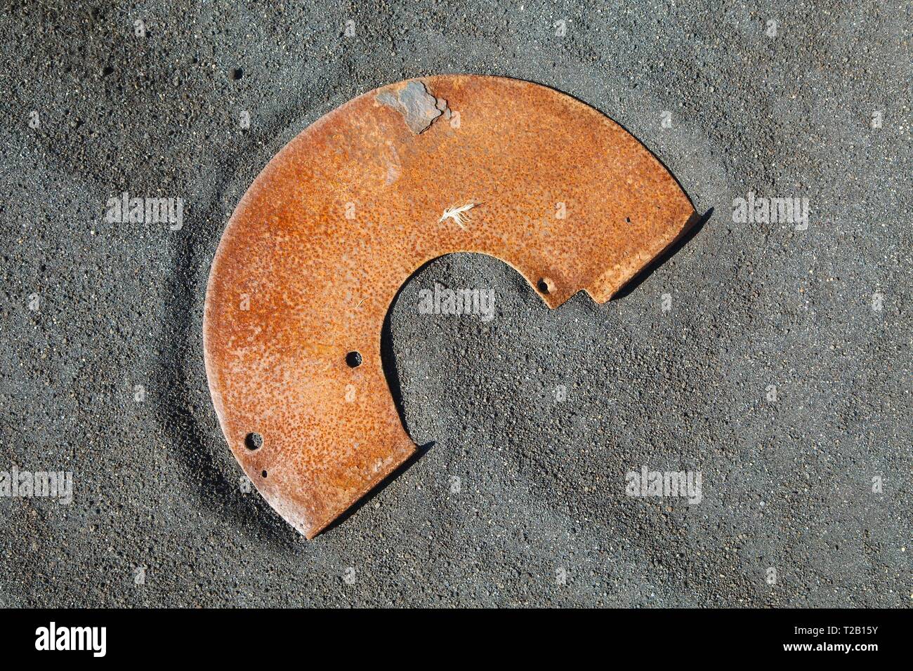Metal on sand hi-res stock photography and images - Alamy